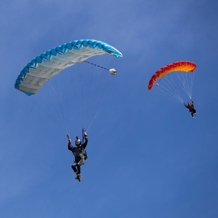 Experience Tandem Skydiving Near Irvine | Skydive Elsinore
